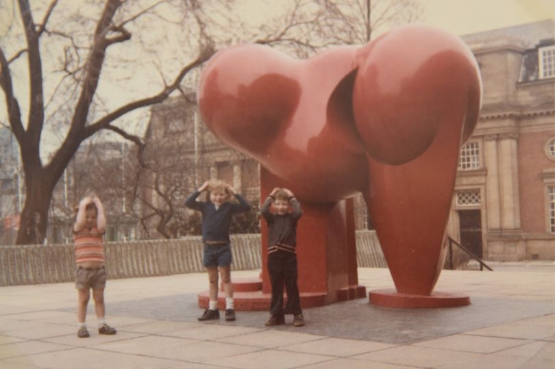 Equinox (Middlesbrough, Adrian Kidd, 1976) – North East Statues