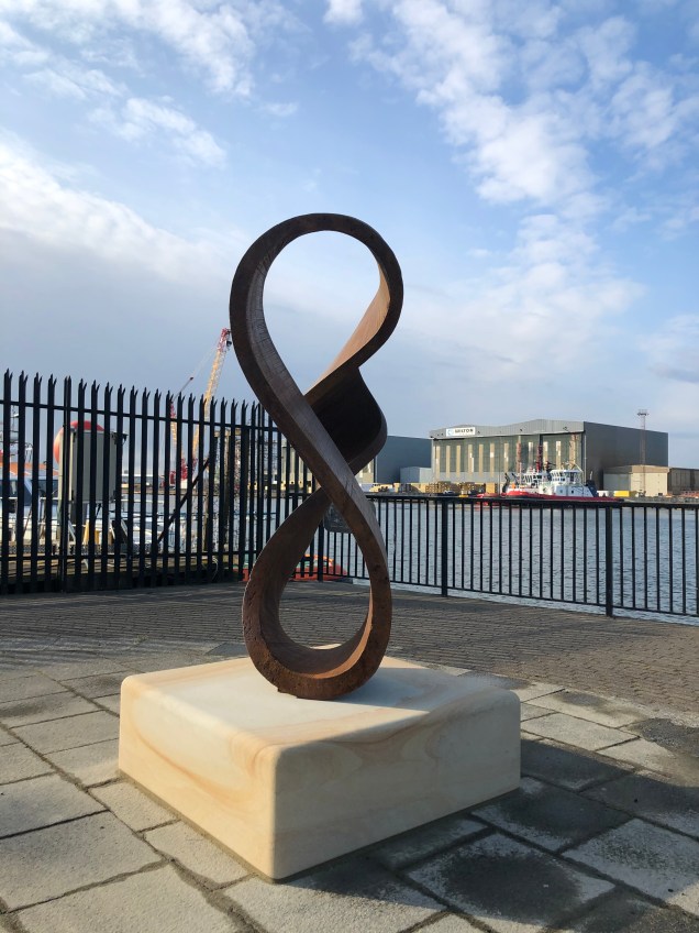 Crossing – Tees Sculpture Trail #15 (Middlesbrough, Pat Walls, 2021 ...