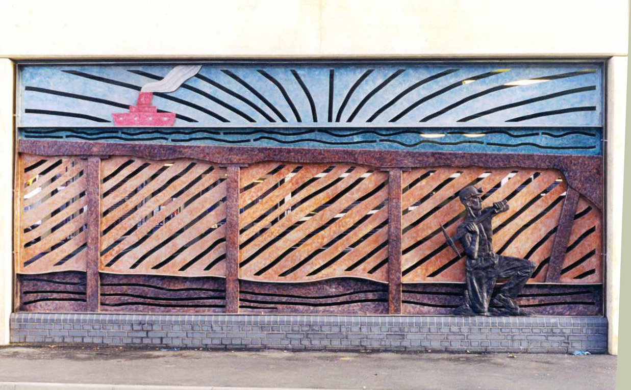 Bronze Panels (Redcar, Graham Ibbeson, 2002) – North East Statues