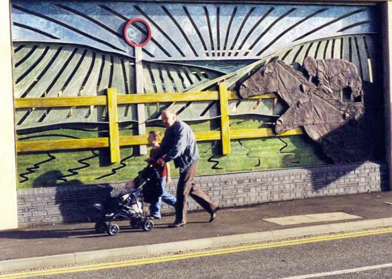 Bronze Panels (Redcar, Graham Ibbeson, 2002) – North East Statues