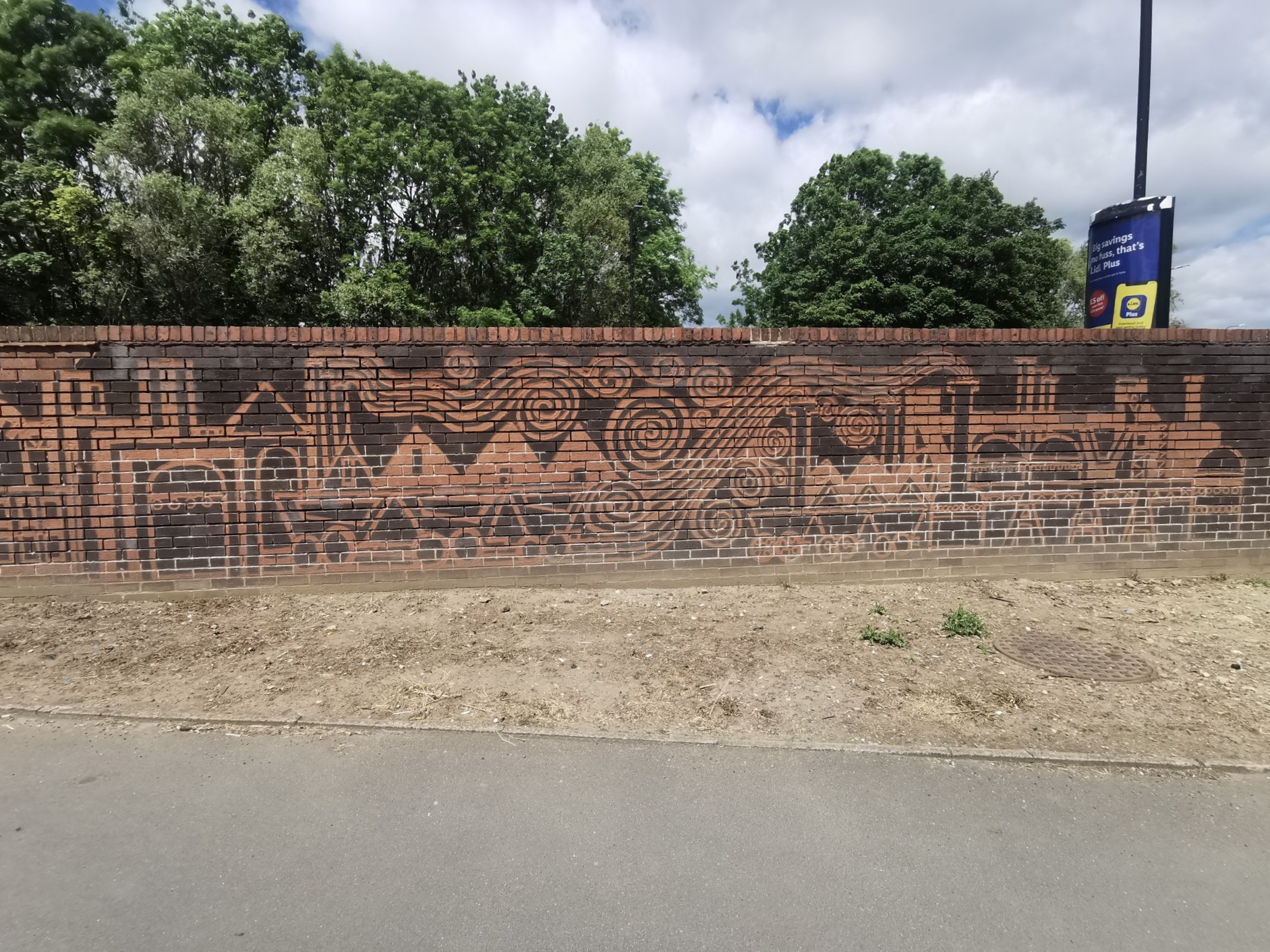Wall Etching (Middlesbrough, Edward Davies, c. 1981) – North East Statues