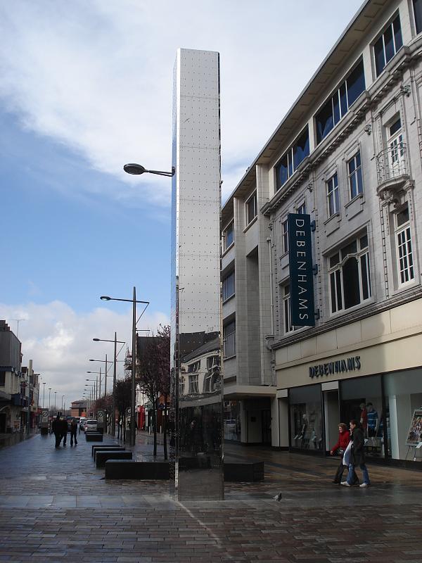 Spectra Txt (Middlesbrough, Peter Freeman, 2004) – North East Statues