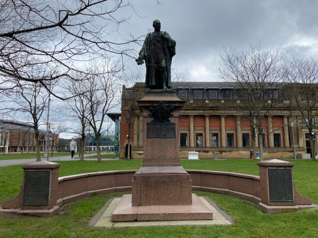 Samuel Sadler (Middlesbrough, Édouard Lantéri, 1913) – North East Statues